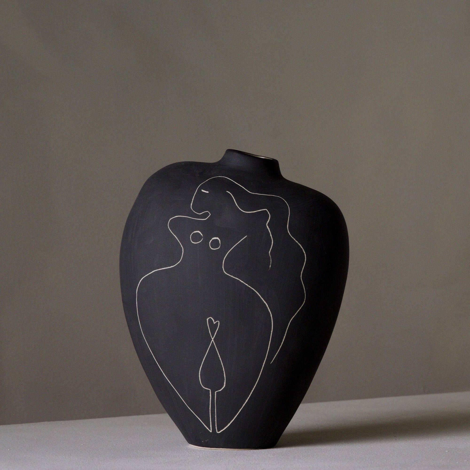 Venus Vase – Old Sōl